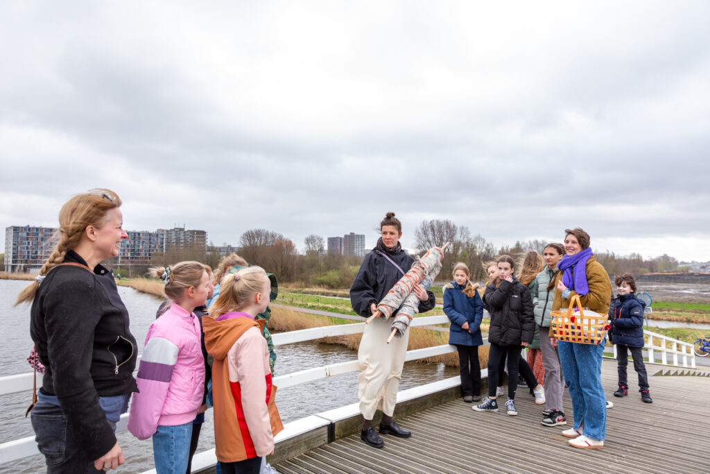 Gift in motion : Chabot Museum Rotterdam